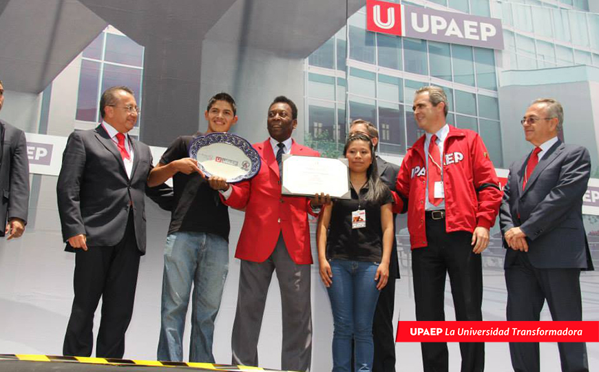 Cuando Pelé se vinculó con UPAEP | UPRESS